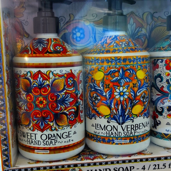 Deruta Fresco | Other | Italian Theme Hand Soap Deruta Fresco | Poshmark